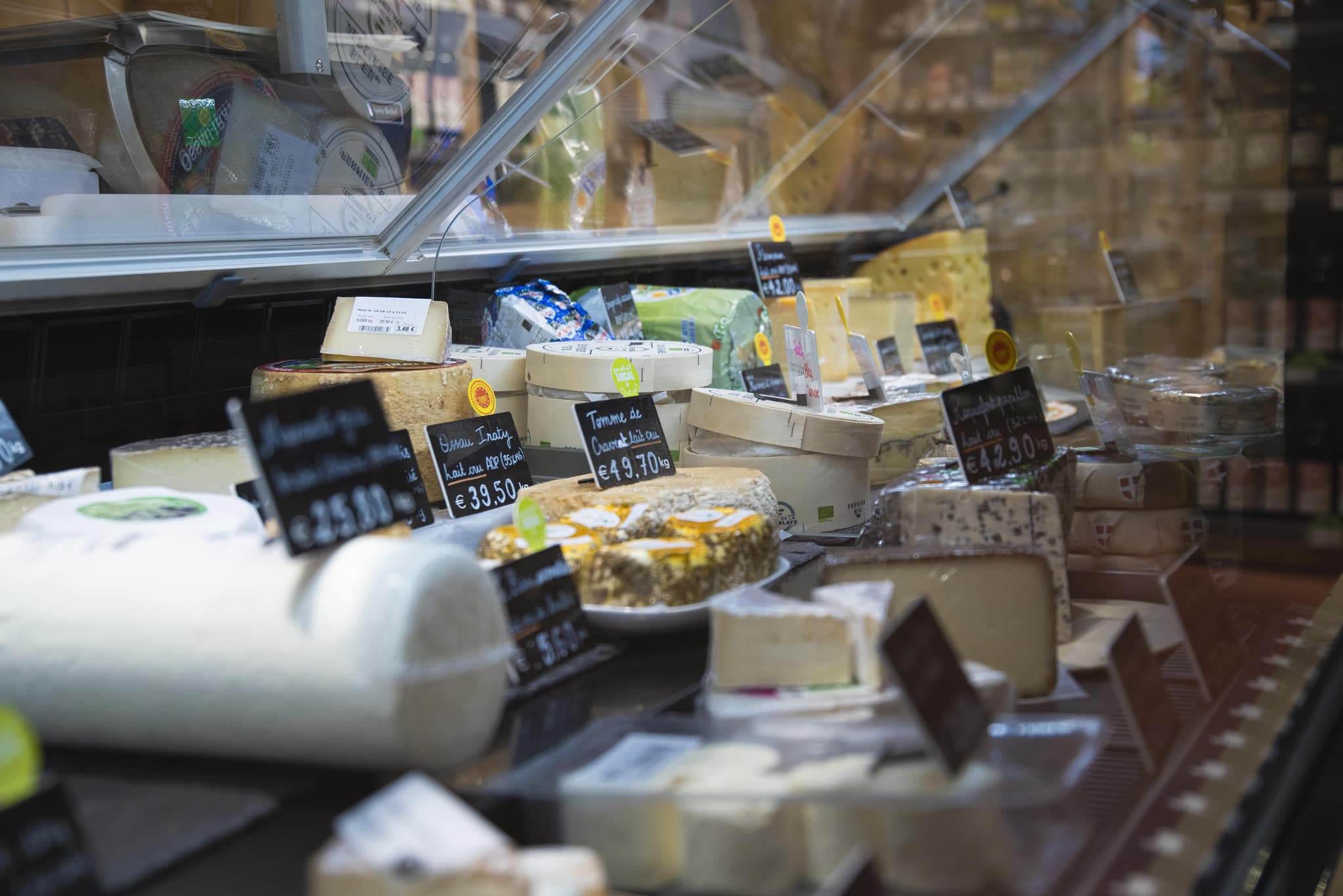 Biomonde | Magasins bio | Groupement coopératif de commerçants