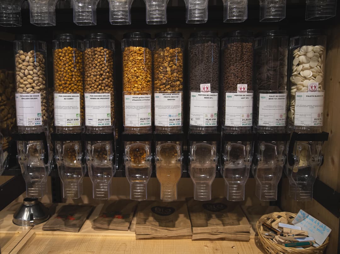 Biomonde | Magasins bio | Groupement coopératif de commerçants